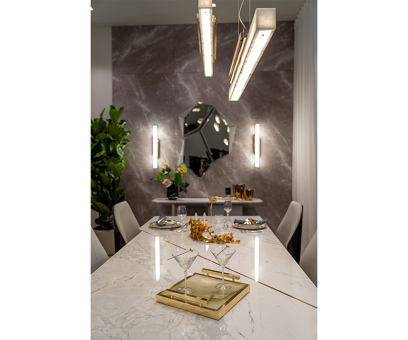 Triclinium Rectangular Dining Table – Luxury Statuario Marble and Poli ...